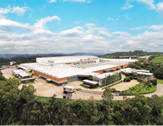 Artesão transforma restos de madeira em mandalas - Móveis de Valor