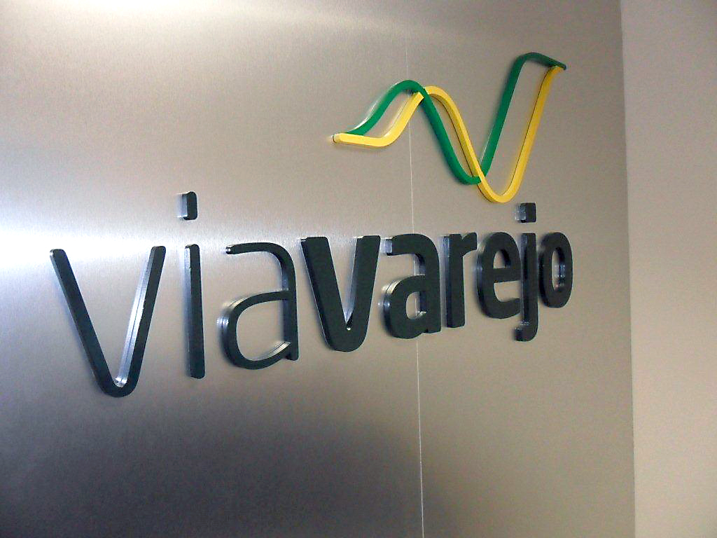 Via Varejo leva marketplace para loja - Móveis de Valor