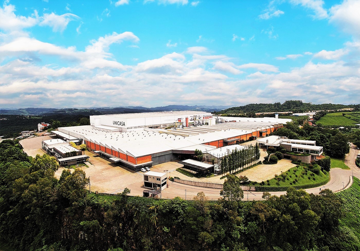 Unicasa investe R$ 100 milhões em nova linha industrial - Móveis de Valor